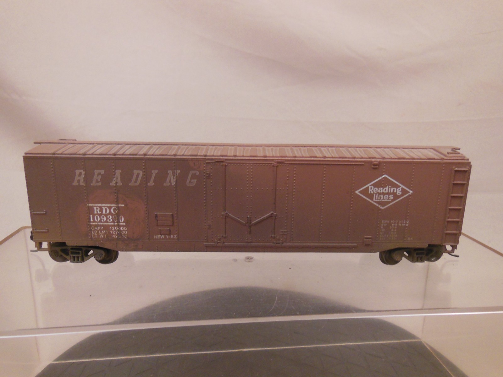HO SCALE 50' STEEL BOX CAR PLUG DOOR READING 109300 | eBay