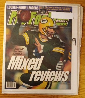 PRO FOOTBALL WEEKLY magazine October 30, 2000 BRETT FAVRE Green Bay ...