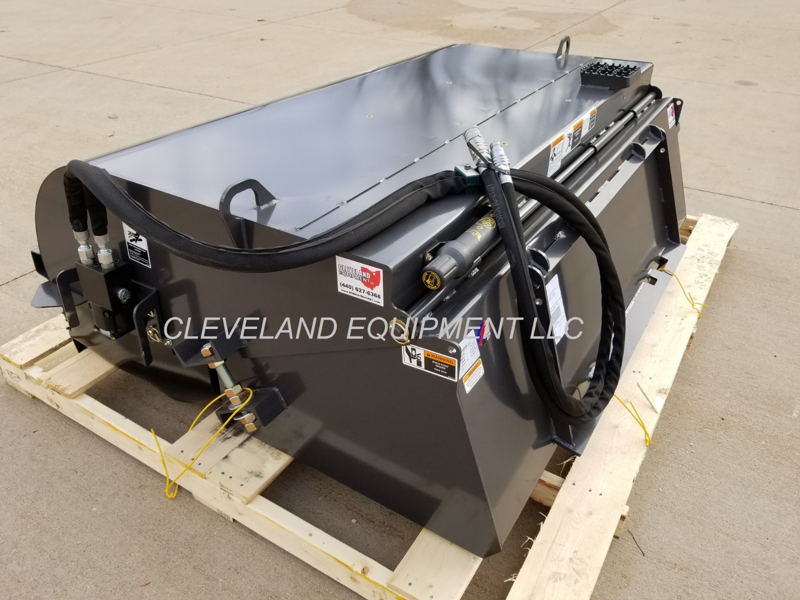 72" SWEEPSTER PICK UP BROOM ATTACHMENT Skid Steer Loader Sweeper Box ...