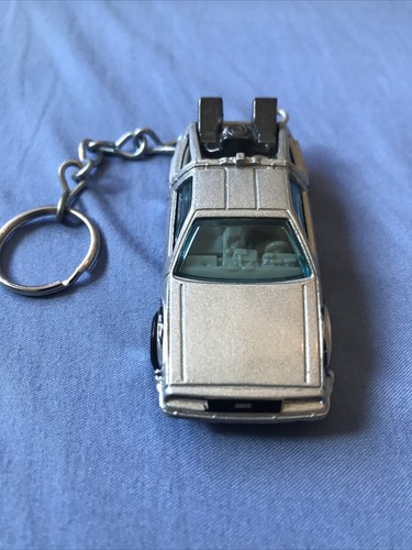 DELOREAN BACK TO THE FUTURE KEYCHAIN Time Machine Hot Wheels Universal ...