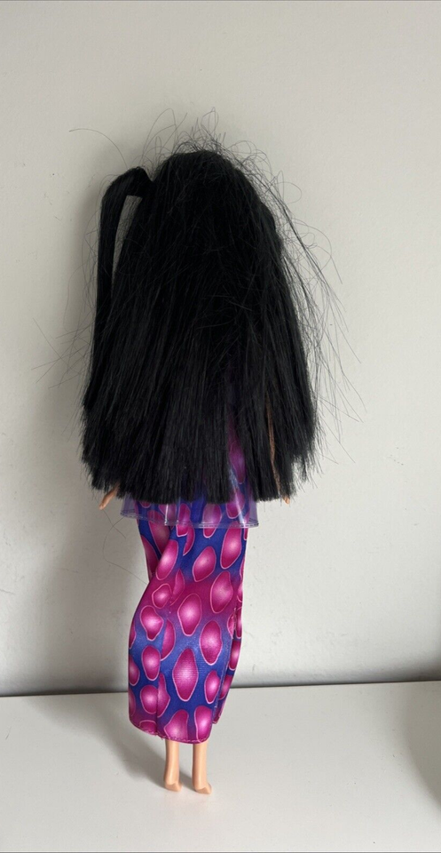 Vintage Barbie Amazing Nails Lea Doll 53382 2001 Dress Jacket Asian ...