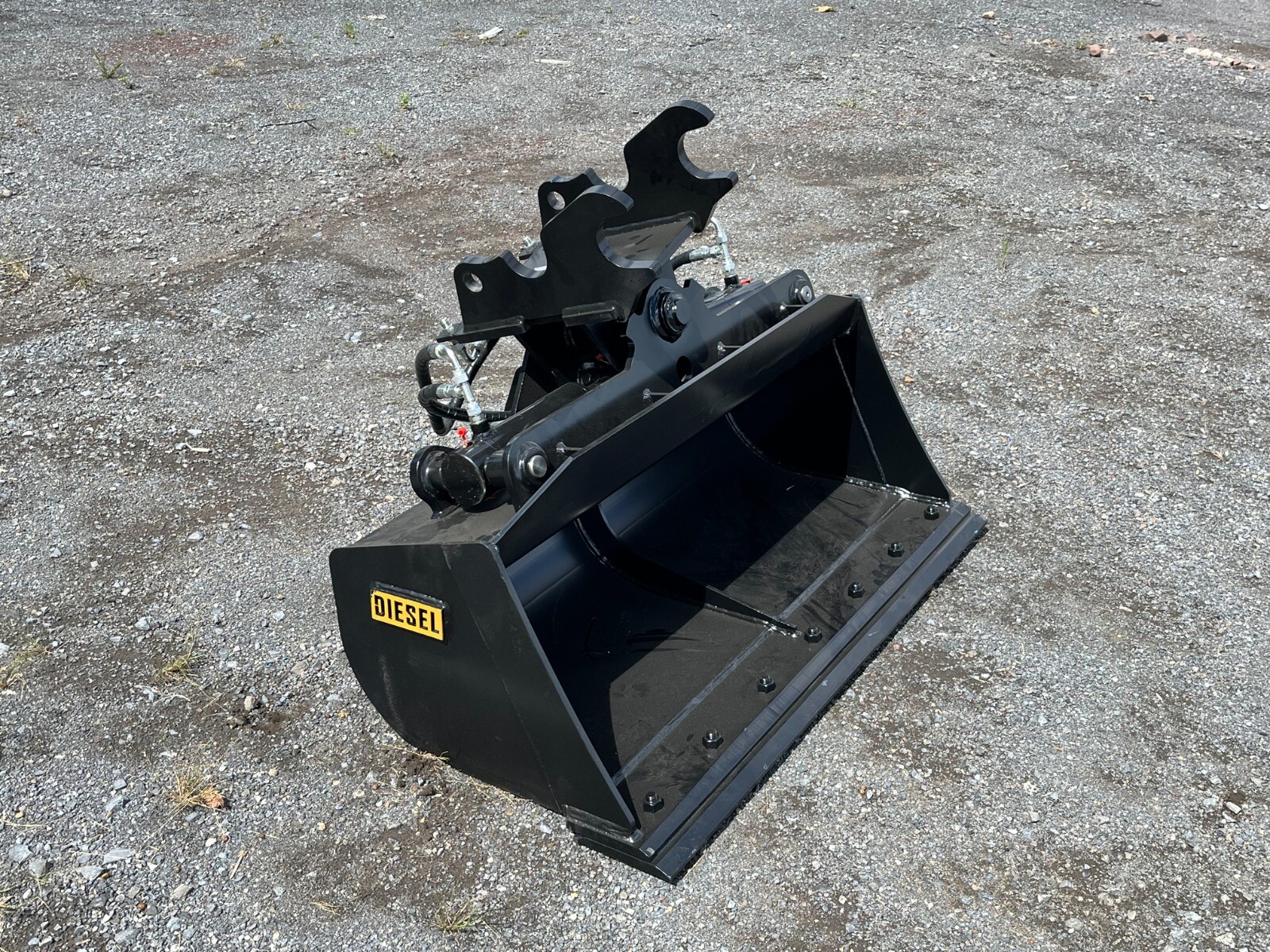 Kubota Quick Attach Tilt Bucket for U35 & KX040 & KX71 & KX91 & KX121 ...