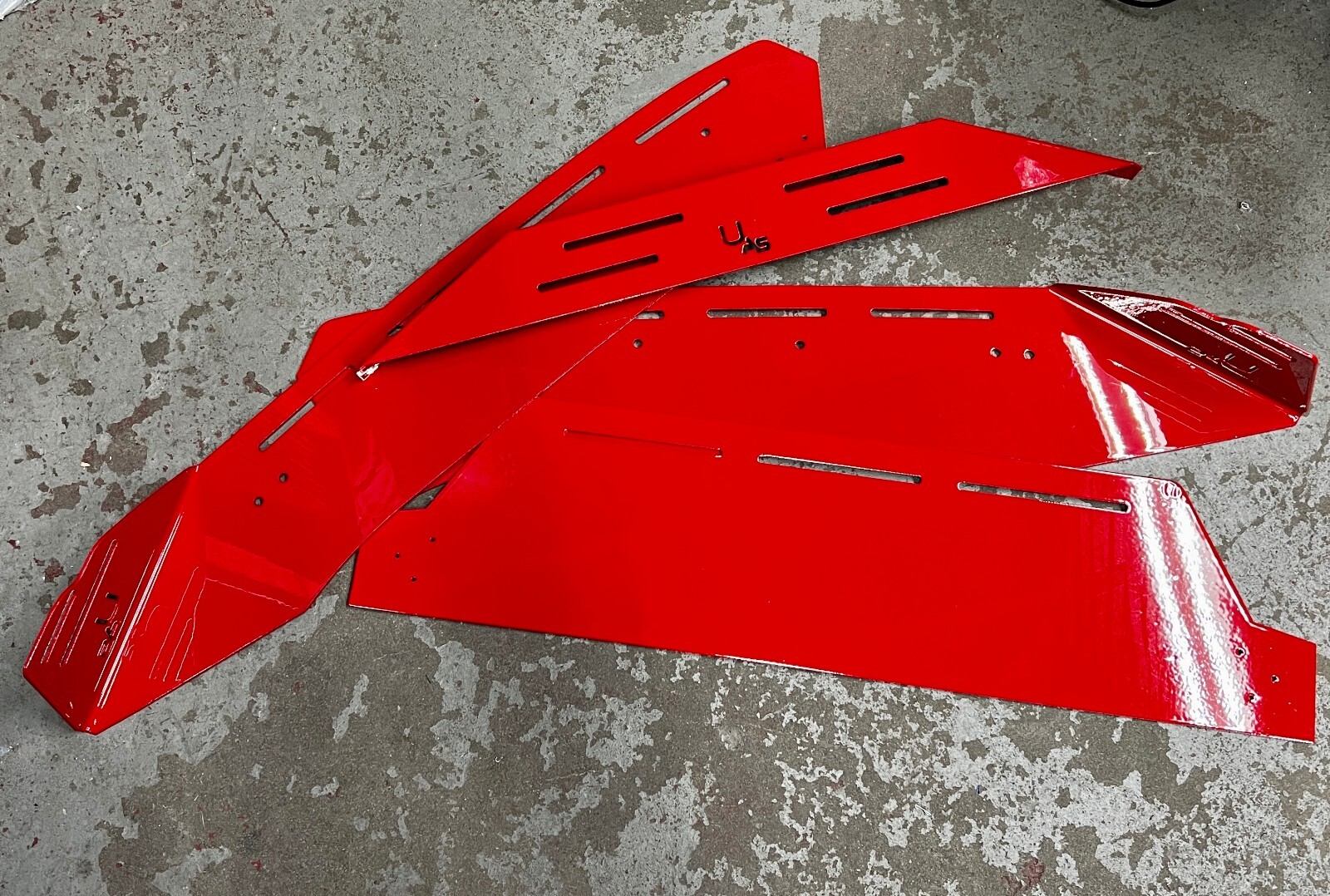 4 Piece Aluminium Splitter Kit with Slots for Polaris Slingshot - Red ...