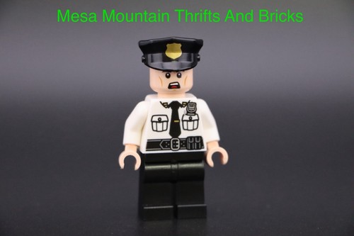 LEGO® Security Guard Minifig sho331 The LEGO® Batman Movie DC 70910 Cop ...