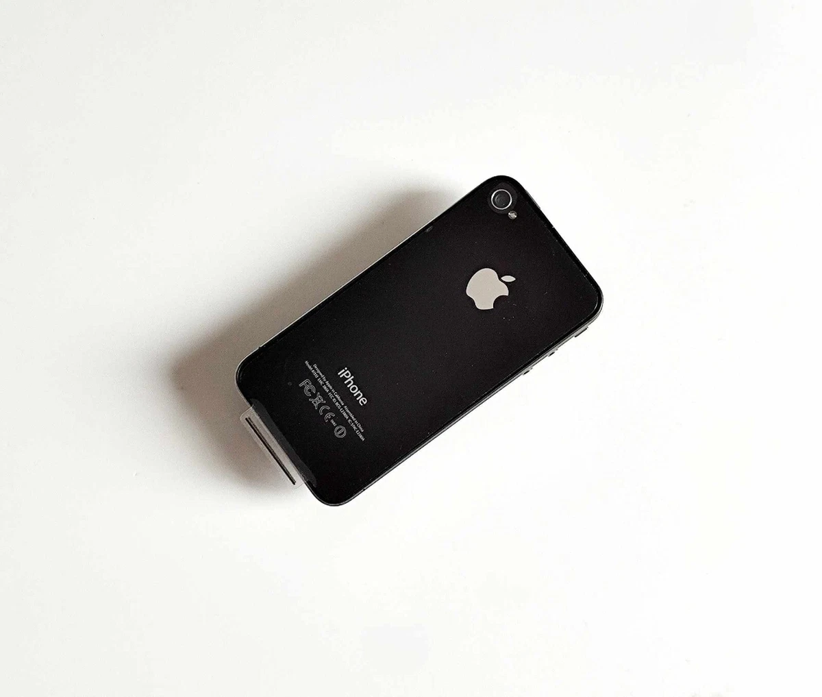 Iphone 4 White Vs Black Back