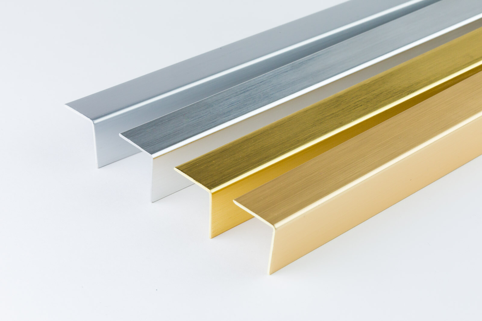 PVC CORNER 90 DEGREE- 20X20 mm- ANGLE TRIM 1 METER Gold and Silver (39. ...
