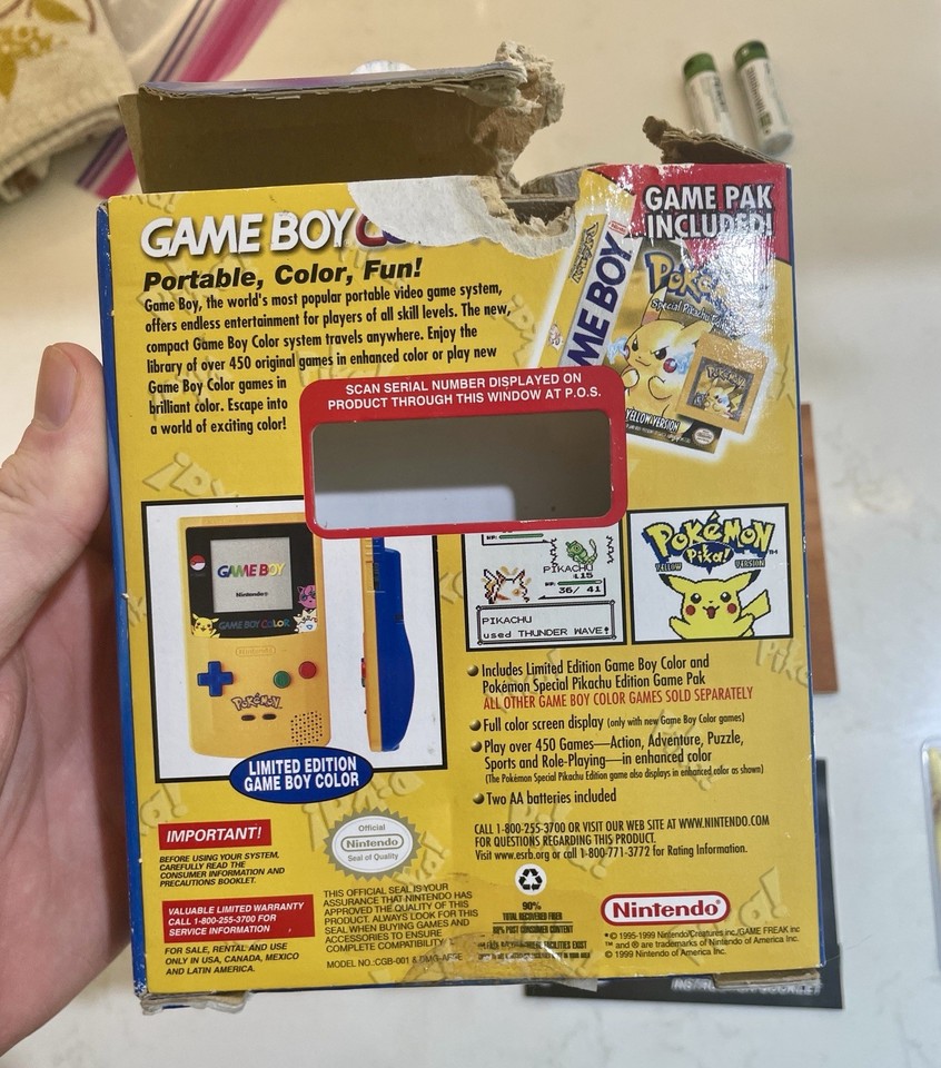 1999 NINTENDO GAMEBOY COLOR PIKACHU POKEMON YELLOW EDITION HANDHELD ...