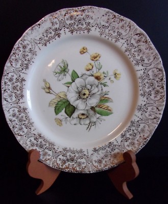 Vintage Royal MONARCH Quality China 22 KT Gold Trim | eBay