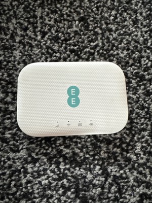 EE Mini Hub EE71 4G Mobile WiFi Router | eBay