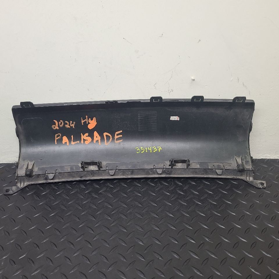 23-24 Hyundai Palisade Rear Bumper Tow Hitch Cover Satin OEM 86672 ...