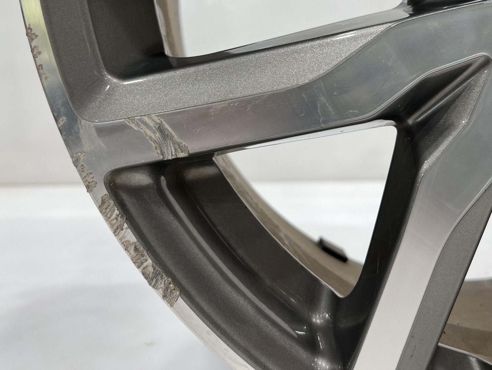 2017 - 2019 GMC Acadia Alloy Wheel 18x7-1/2 Option RSZ OEM 22996314 | eBay