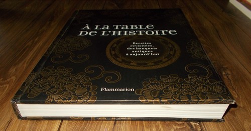 A la table de l'histoire / FLAMMARION / TBE | eBay