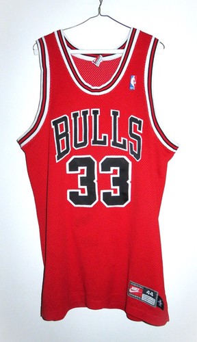 Original Nike Authentic Chicago Bulls Scottie Pippen #33 Red Jersey 44 ...