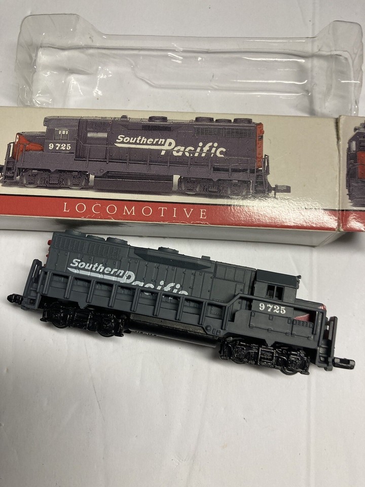 High Speed N Scale Southern Pacific 9725 Diesel Locomotive Non-powered ...