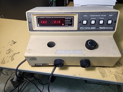 Analytical Instruments - Spectronic 20 Spectrophotometer