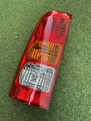 Toyota Hilux Vigo 2005-14 Genuine Taillight Lamp set with Bulbs 81560 ...