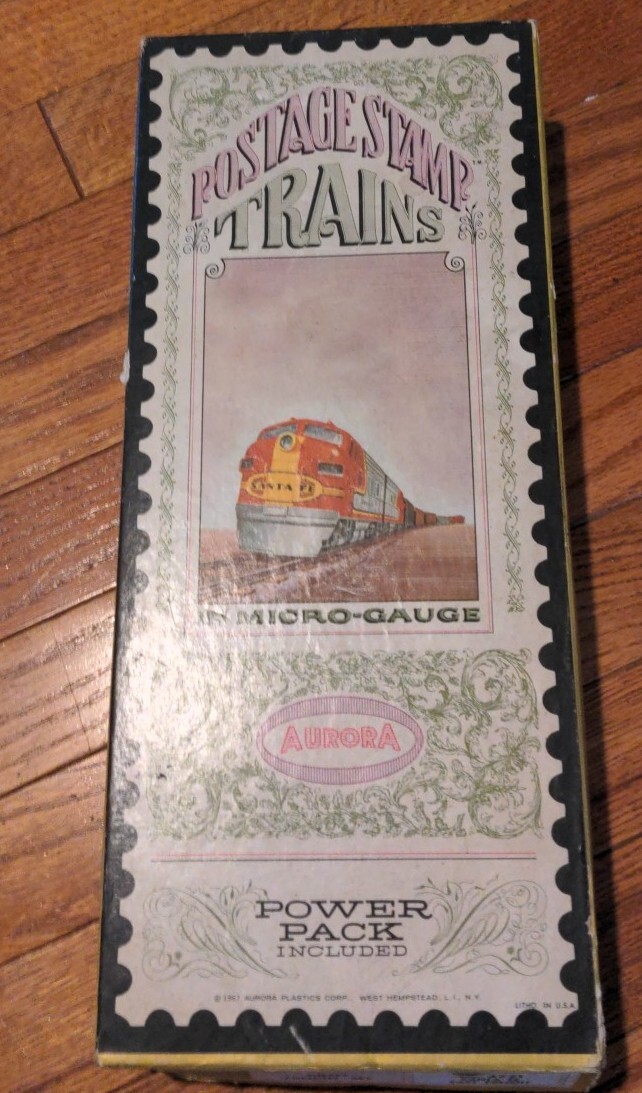 Aurora Postage Stamp Trains in Micro Gauge Set 4721 Santa Fe Fast ...