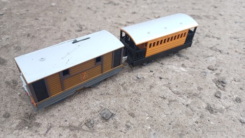 Thomas Trackmaster Toby Tram & Henrietta, battery operated. Old style ...