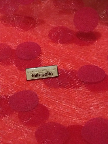 PINS PIN'S LAPEL PIN BADGE VINTAGE COLLECTION PUB LOGO FELIX POTIN L ...