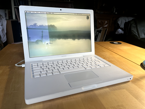 MacBook blanc 13’3 de 2008 Intel Core 2 Duo 2,1Ghz 4Go Ram, SSD 1200go ...