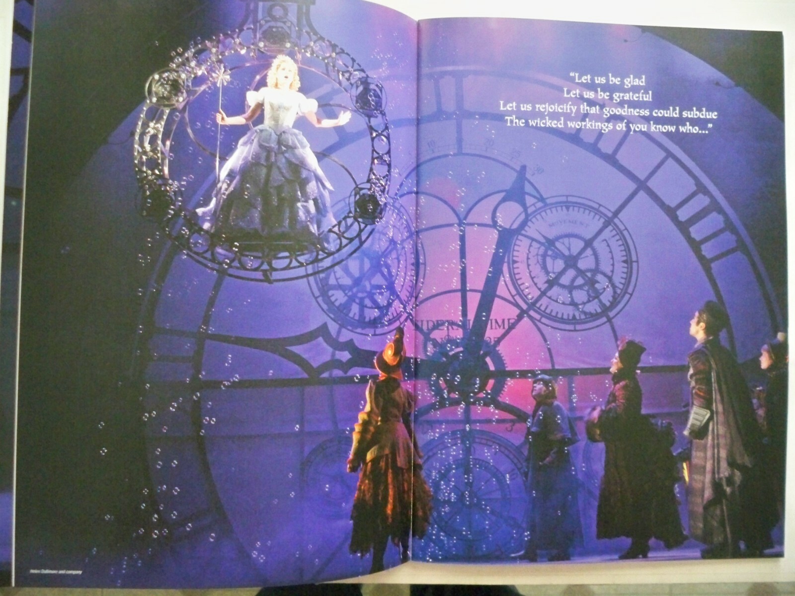 WICKED Souvenir Program IDINA MENZEL / HELEN DALLIMORE / ADAM GARCIA ...
