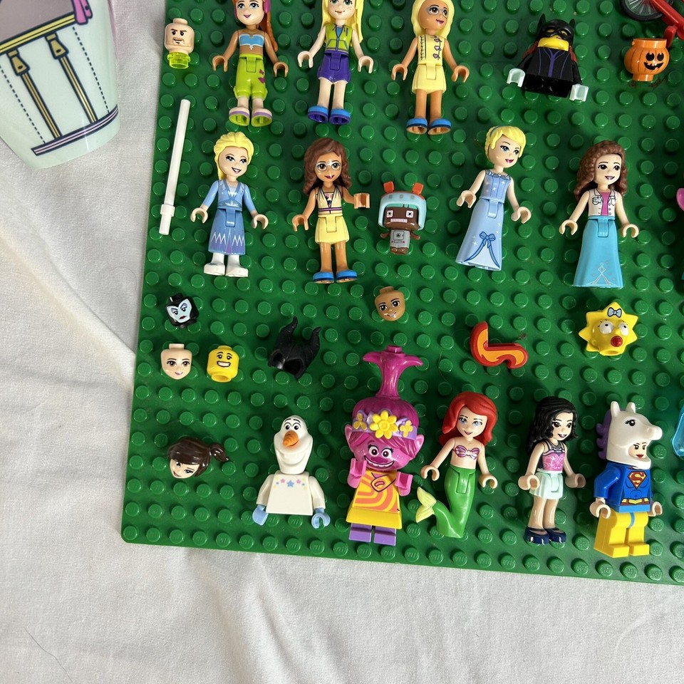 Lego Mini figures + tile+ lots of random bricks Disney Princess, Trolls ...