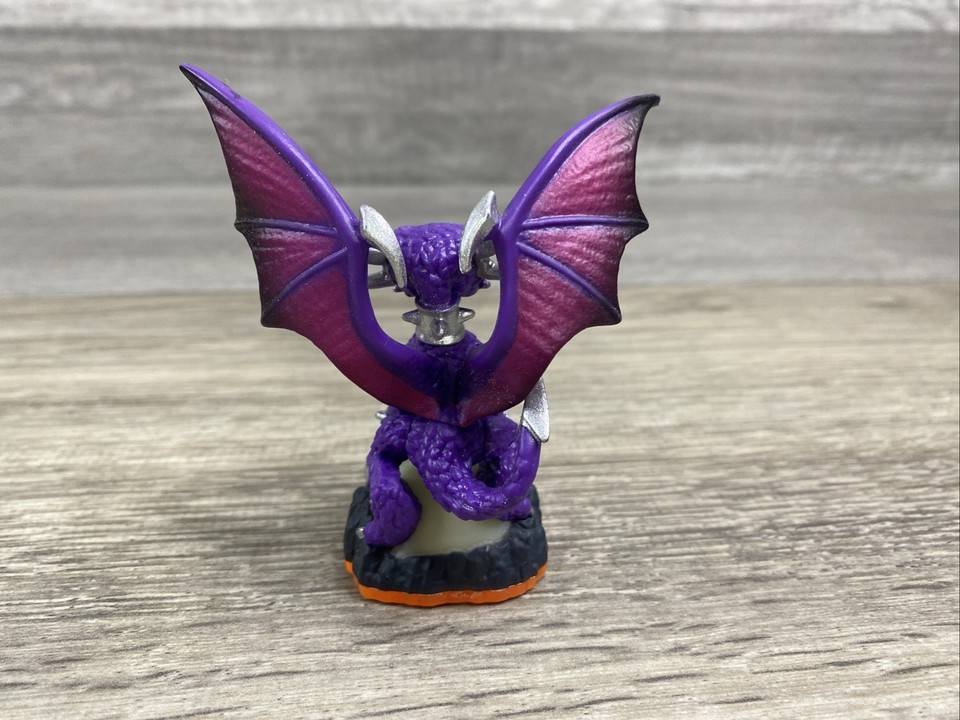 Series 2 Cynder Skylanders Giants Undead Figure Activision | eBay