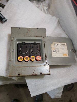 Fuse Blocks & Holders - Pull Out Fuse Block