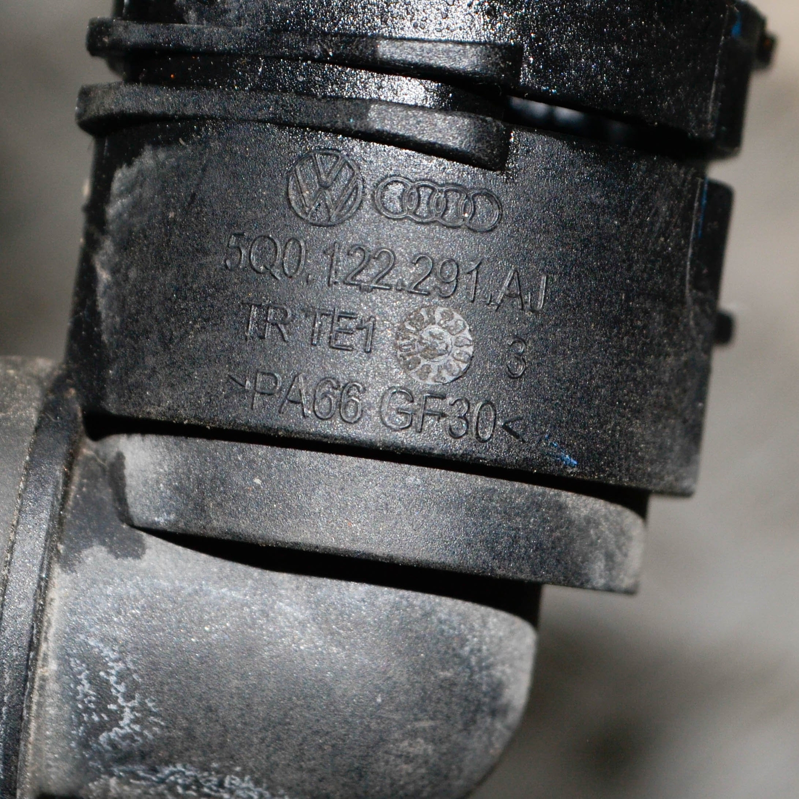 VOLKSWAGEN GOLF MK7 Water Coolant Pipes Hoses 5Q0122291AJ 1.5 Petrol ...