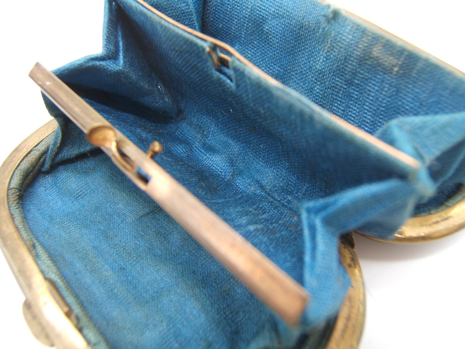 ANTIQUE FAUX TORTOISE SHELL CHANGE PURSE - Gem