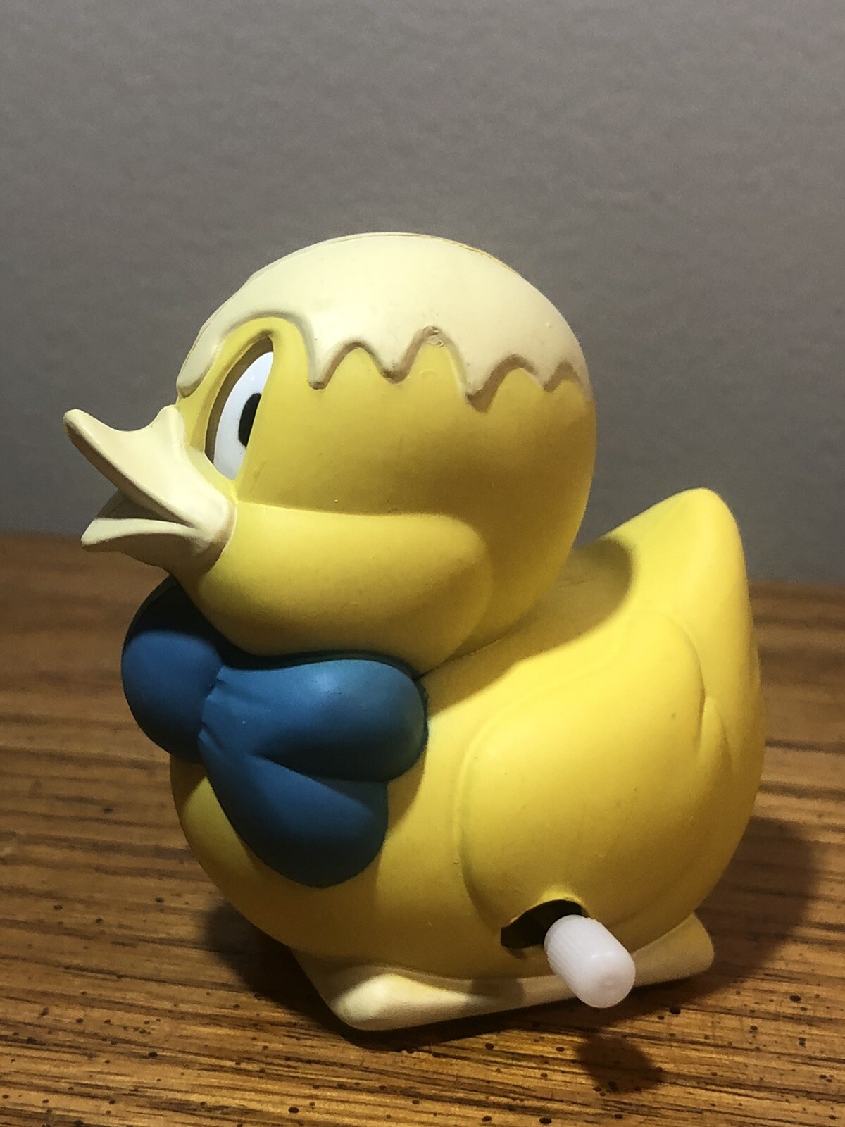 VINTAGE YELLOW DUCK WIND-UP TOY 3” BLUE BOW WORKS | eBay