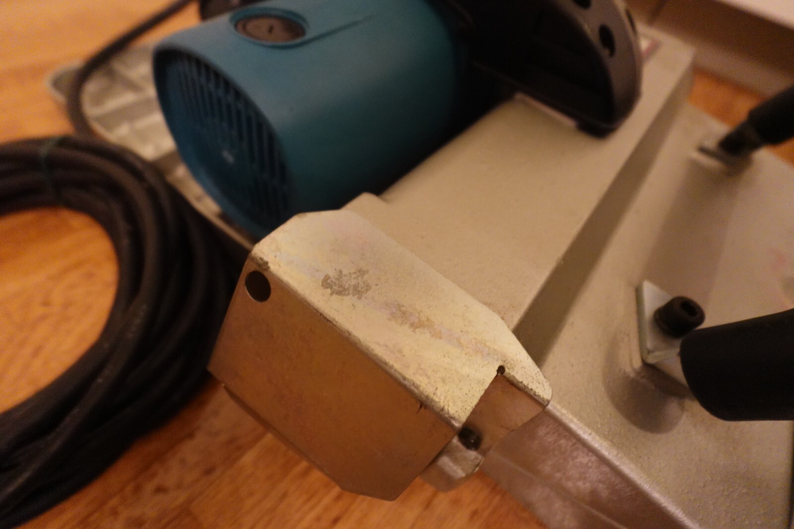 Makita KP312 Handheld 12 - 1/4" Corded Planer 312mm 100V 15A 1430W 18kg ...