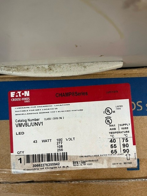 Eaton Crouse-Hinds Champ Series luminaire VMV5L/UNV1 LED 43 watt | eBay