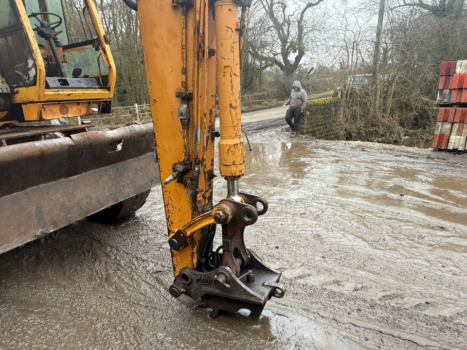 CASE POCLAIN 688B WHEELED EXCAVATOR RUBBER DUCK WITH BLADE 3 PIECE BOOM ...