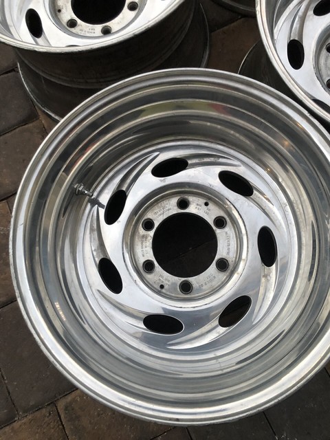 16.5x9.75 Weld Typhoons 6x5.5 | eBay