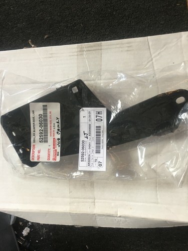 52591-06030 AND 52592-06030 2018 CAMRY REAR BUMPER FILLERS RT AND LT | eBay