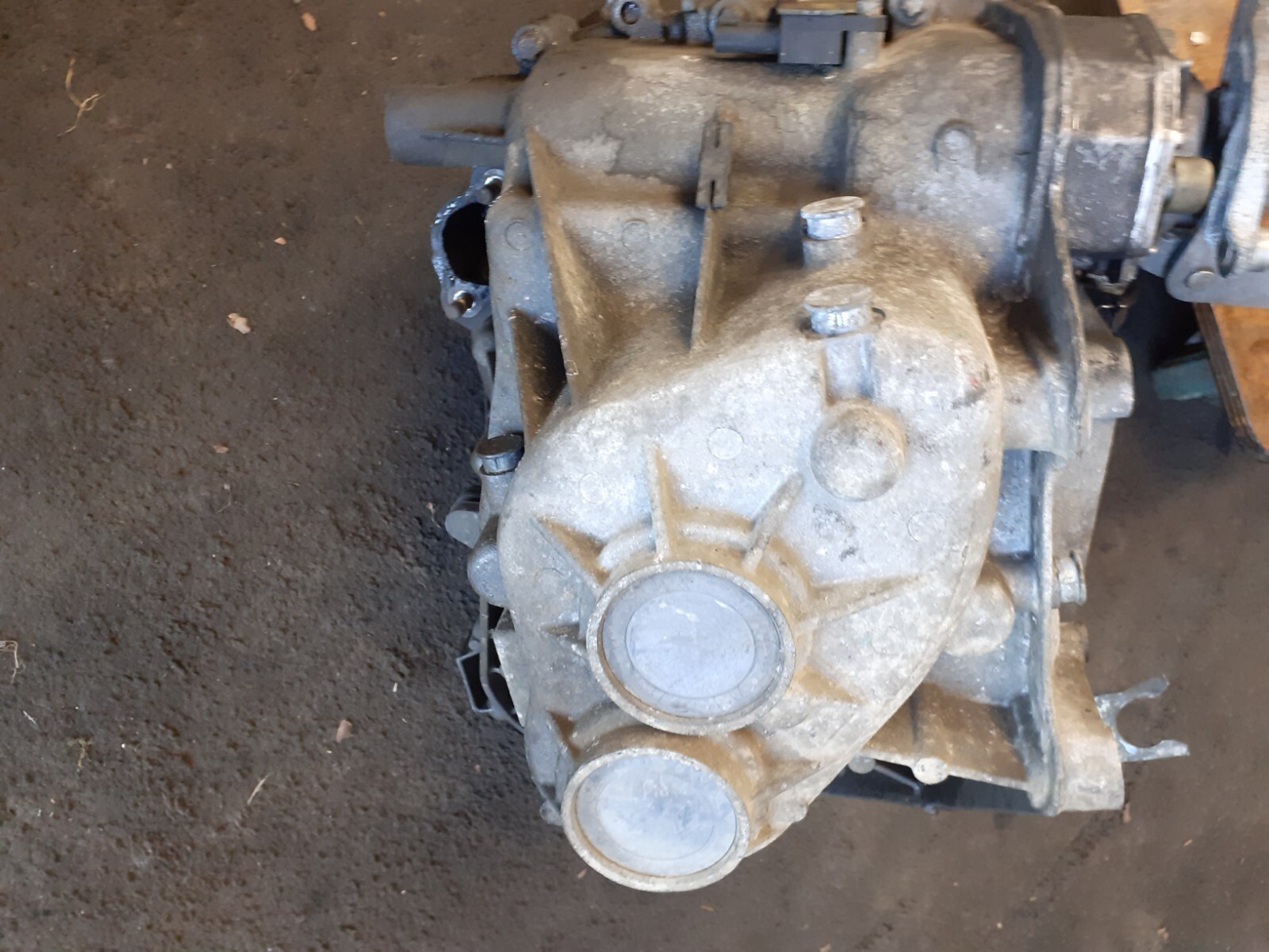 R56 Mini Cooper gear box for spares or repair. Second gear synchromesh ...