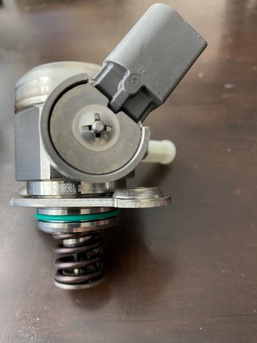 Genuine Bosch Direct Injection High Pressure Fuel Pump Porsche Macan ...