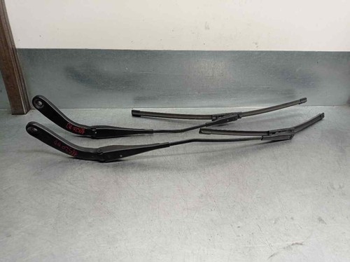 61617260469 BRAS D ESSUIE-GLACE AVANT DROIT / 61617260474 / 4198996 ...