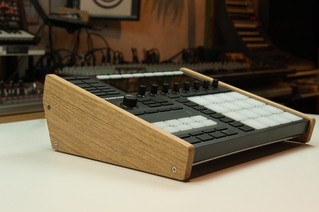Native Instruments Maschine MK3 Real Wood Stand Side Stand Rack oak Lo ...