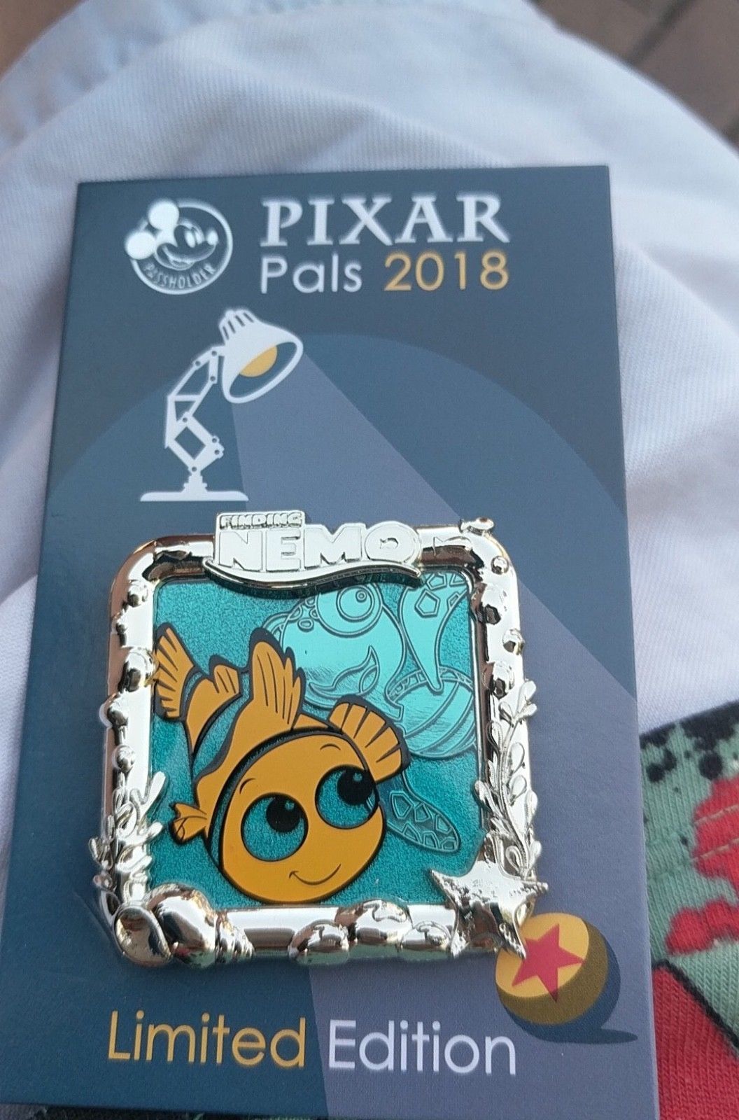 Disney Parks Pixar Fest Annual Passholder Finding Nemo le 2000 Pin | eBay