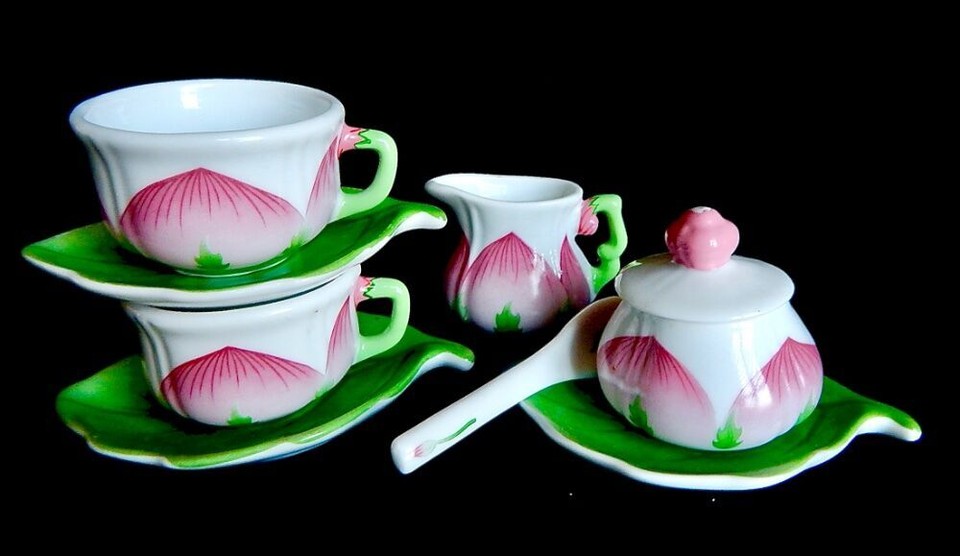 Child's Tea Set Tulip Design Cups Leaf Saucers Creamer Covered Sugar ...