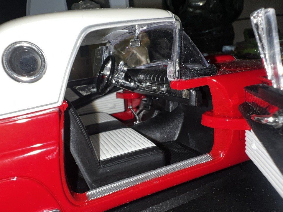 Fairfield Mint 1957 Ford Thunderbird 1:18 Road Signature Red ...