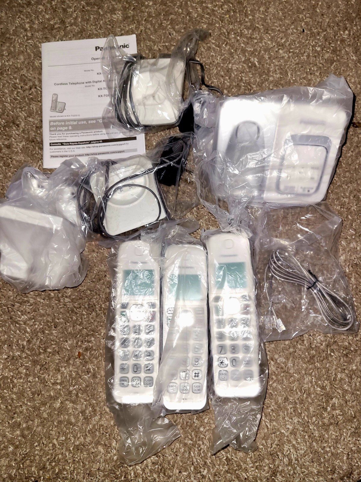 Panasonic KX-TGDA50 White Cordless Phone Handsets 3 & A Kx-tgd530 Base ...