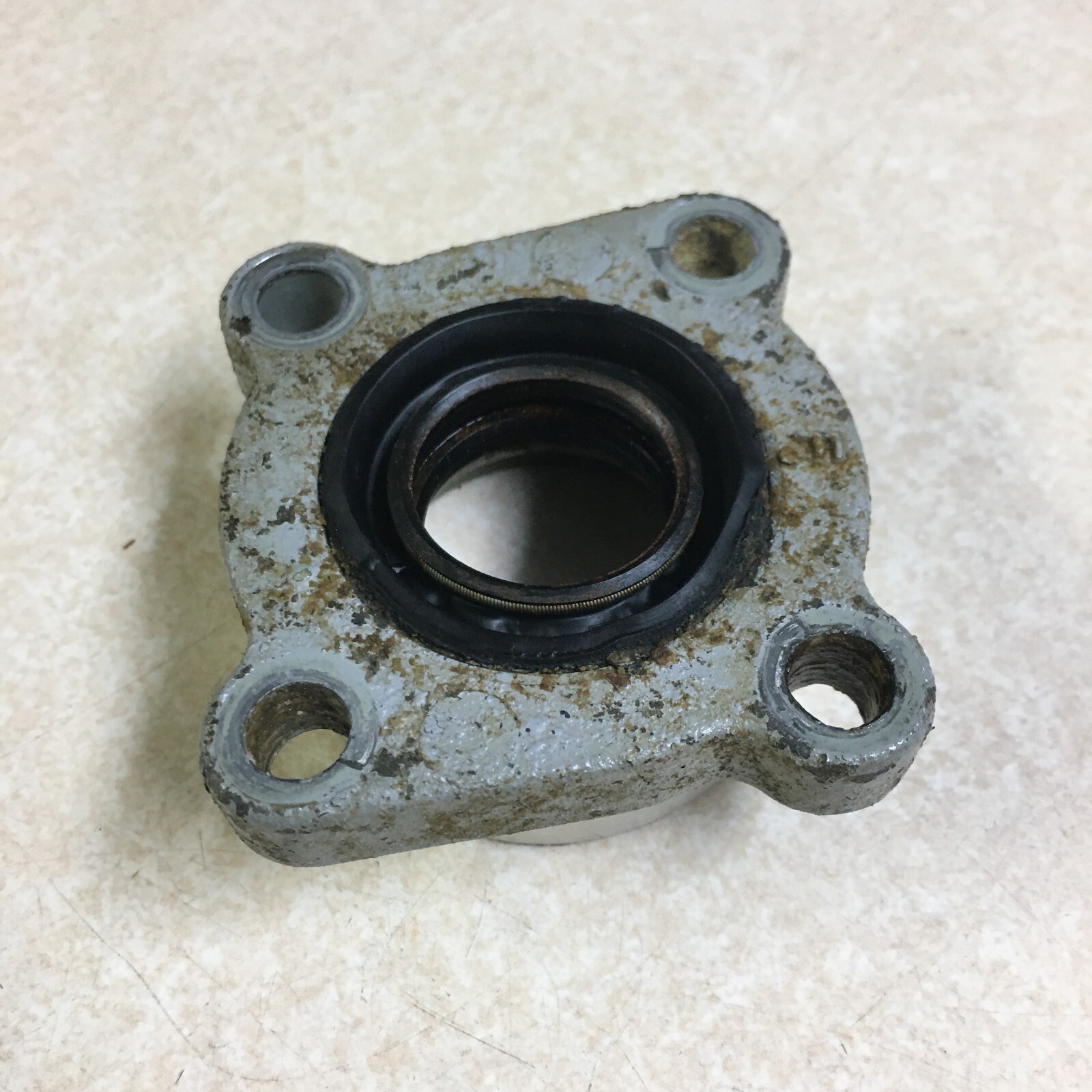 Suzuki DF90 DF100T DF115T DF140 Outboard Drive Shaft Housing 56130 ...