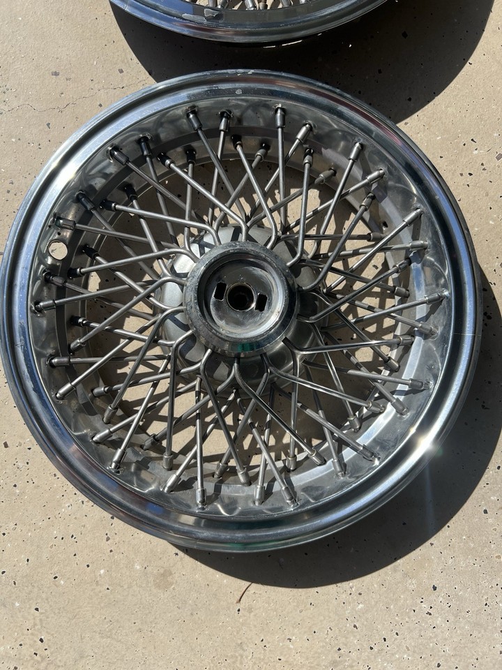 OEM - Chevrolet - 13" Wire Spoke Hubcap Wheel Cover - 3 - pre-owned ...