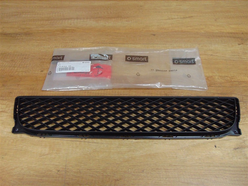 Front Bottom Grille Genuine Smart 451 - A4518880023 Color: C22A | eBay