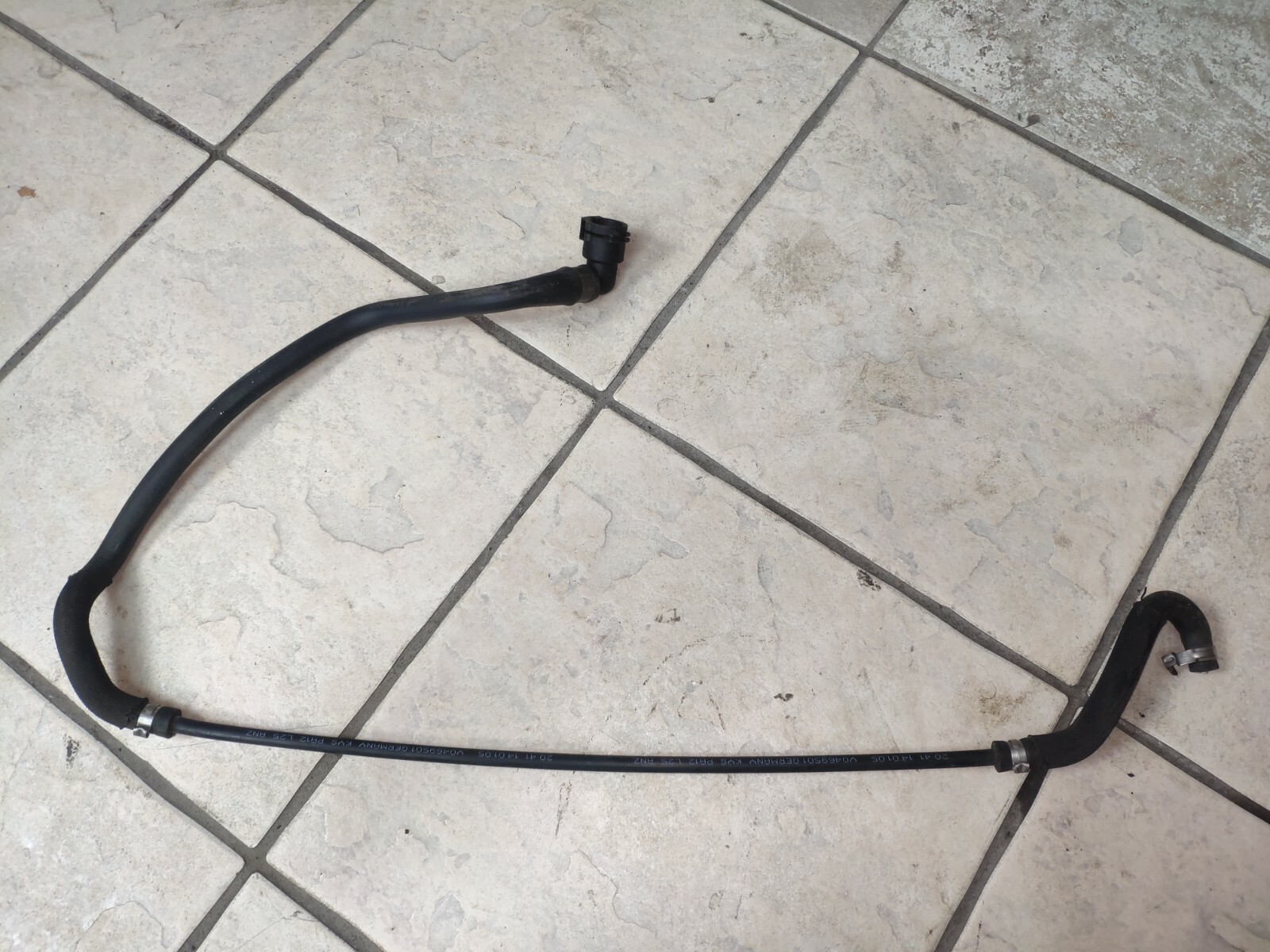 2006 BMW 750 COOLANT WATER HOSE FROM EXPANSION TANK 17127534527 C24 | eBay