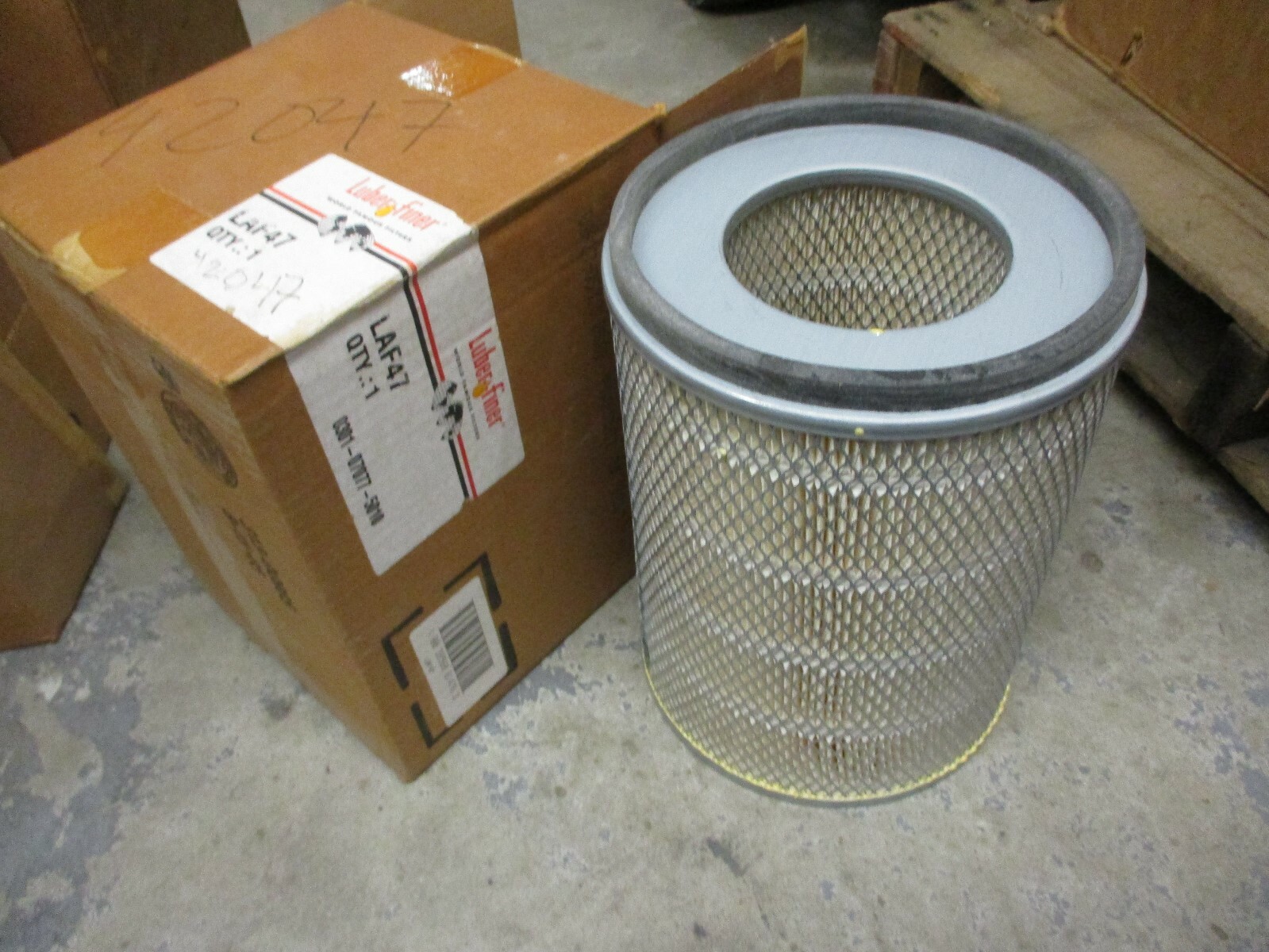 CATERPILLAR 7W5389 - Air filter cross reference