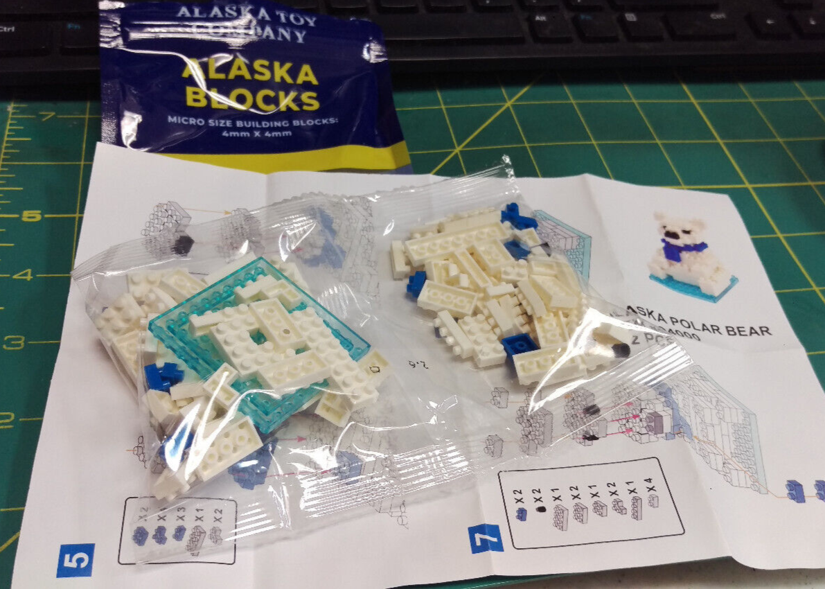 Alaska Blocks 102 piece Micro Locking Block Building Set & directions ...